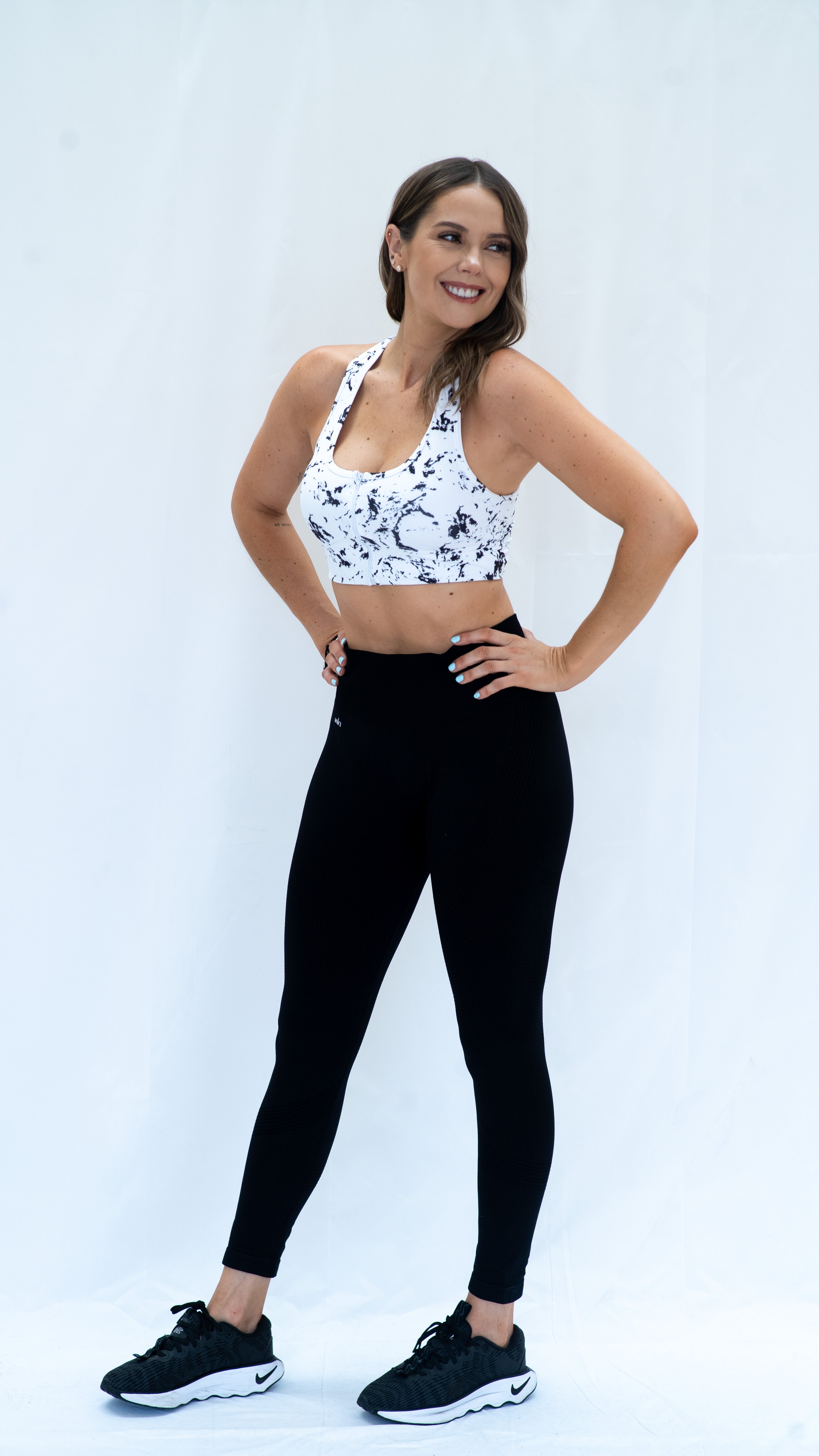 MOONLESS – Sola Boutique